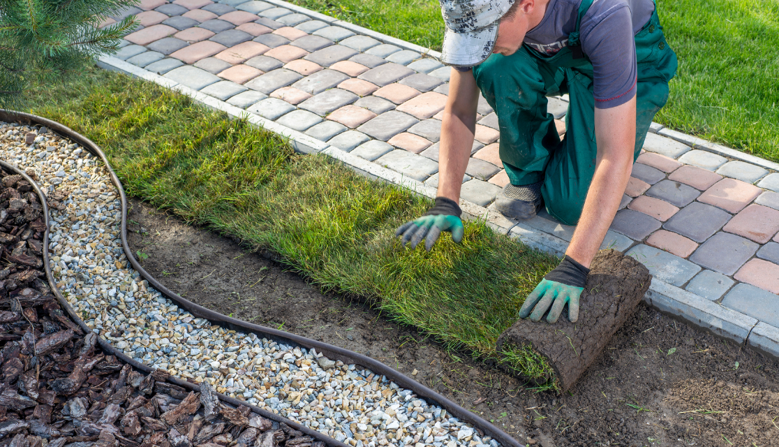 varsachilandscaping.com